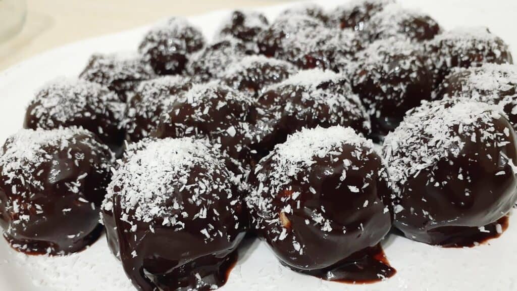 Beylerbeyi Profiterol Menü Fiyatları 2023 - Zam Geldi! - Fiyatı Nedir?